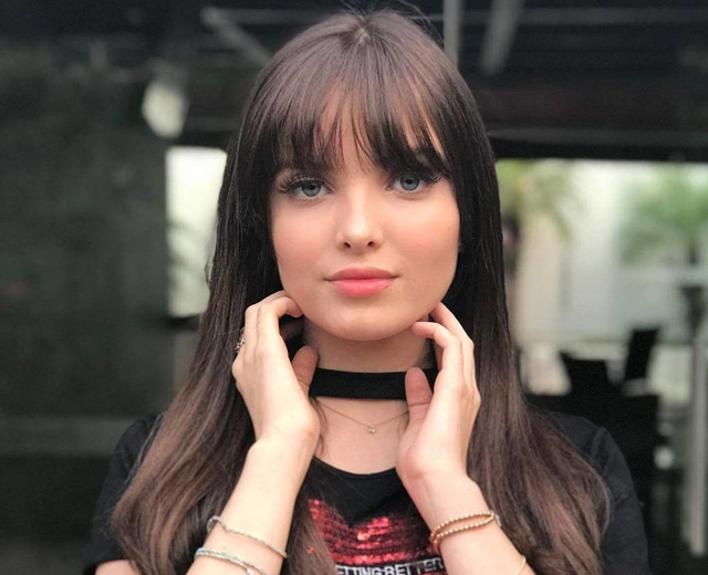 Giovanna Chaves posta foto de biquíni e recebe críticas | Capricho Giovanna Chaves posta foto de biquíni e recebe críticas | Capricho