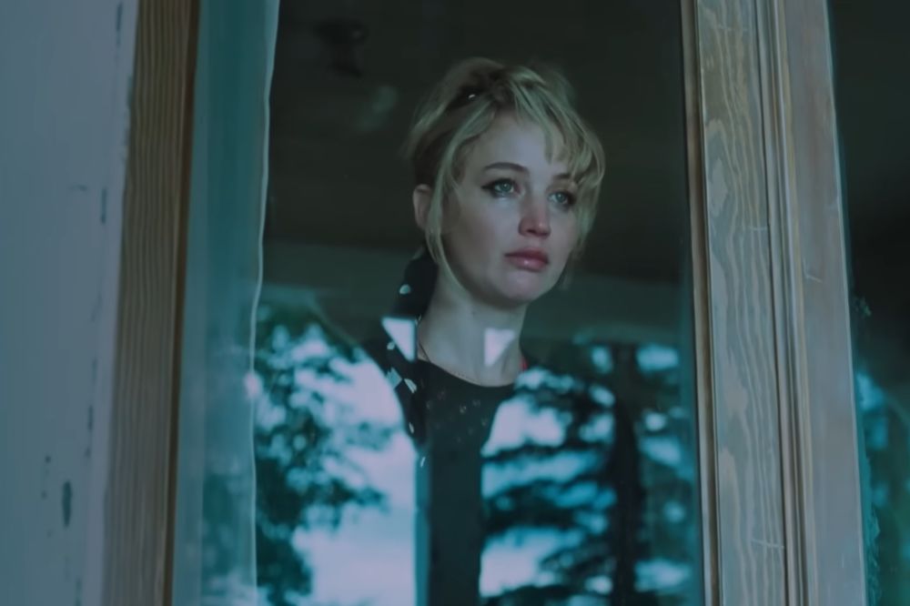 ‘Morra, Amor’ é um retrato implacável de uma mulher à beira do colapso ...